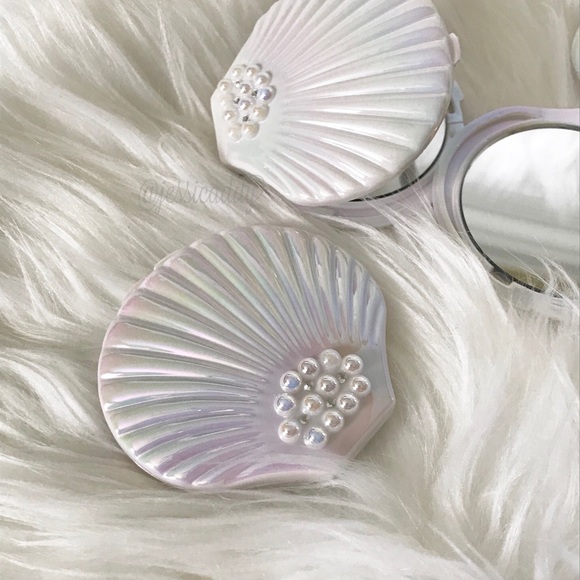 jessicaddy | Makeup | Seashell Compact Makeup Mirror | Poshmark
